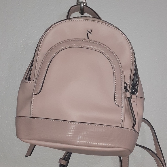 Simply Vera Vera Wang | Bags | Simply Vera Vera Wang Backpack Purse ...